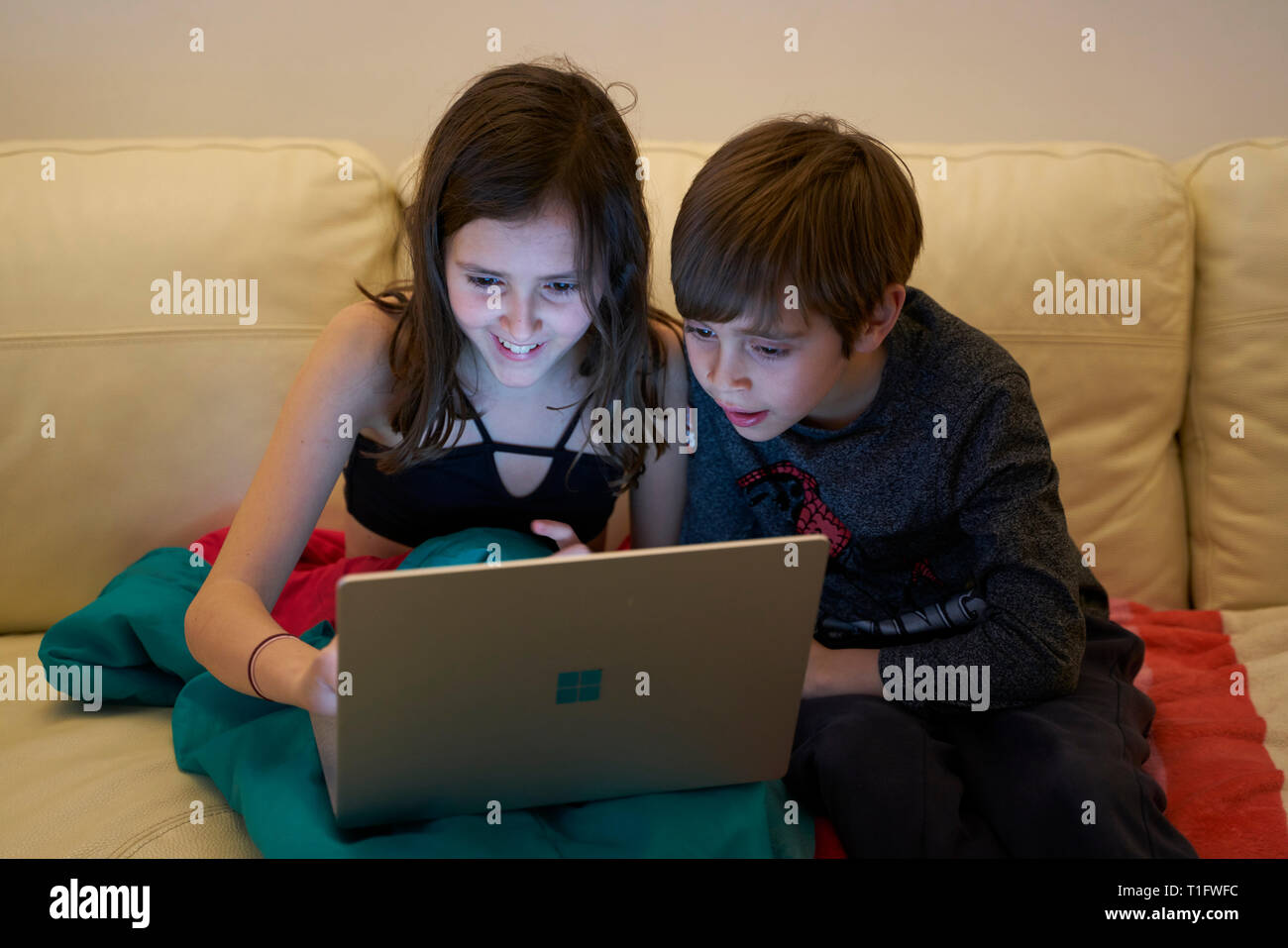 Children With Computers High Resolution Stock Photography and Images ...