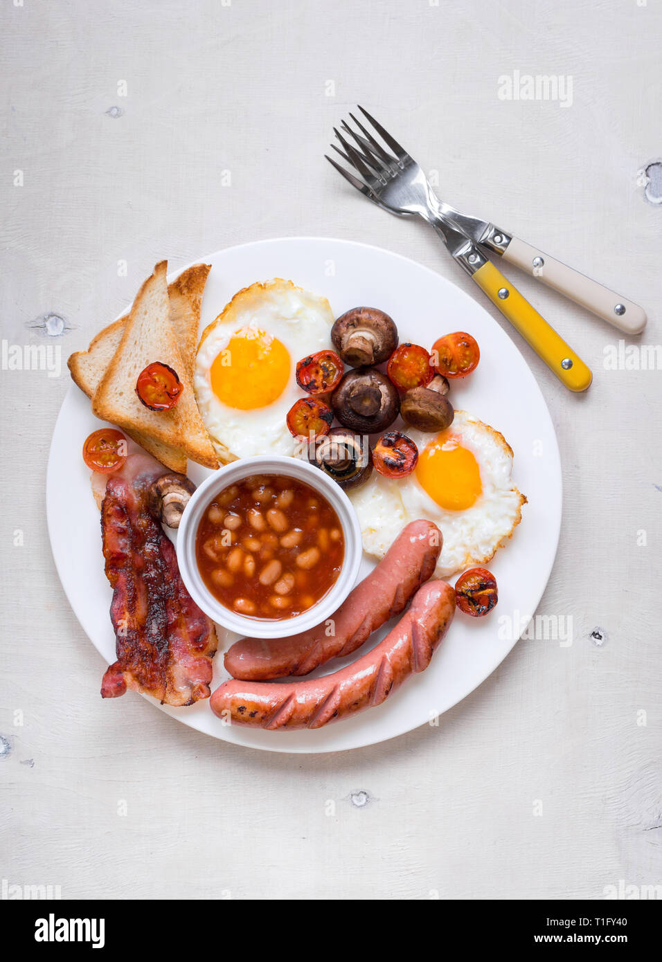 English breakfast from above hi-res stock photography and images - Alamy