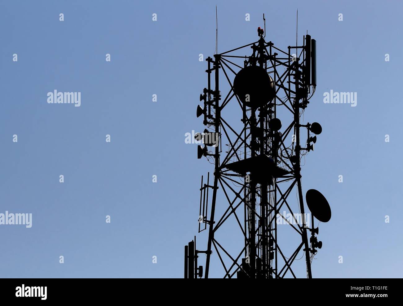 Vodafone mast hi-res stock photography and images - Alamy