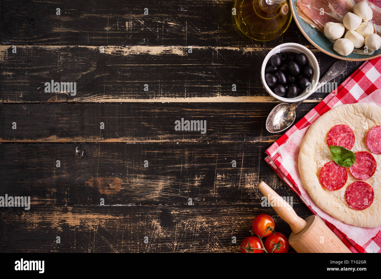 Pizza making background Stock Photo - Alamy