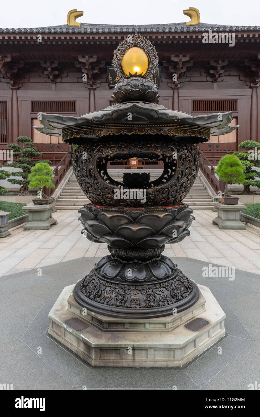 Hong kong chi lin temple hi-res stock photography and images - Alamy