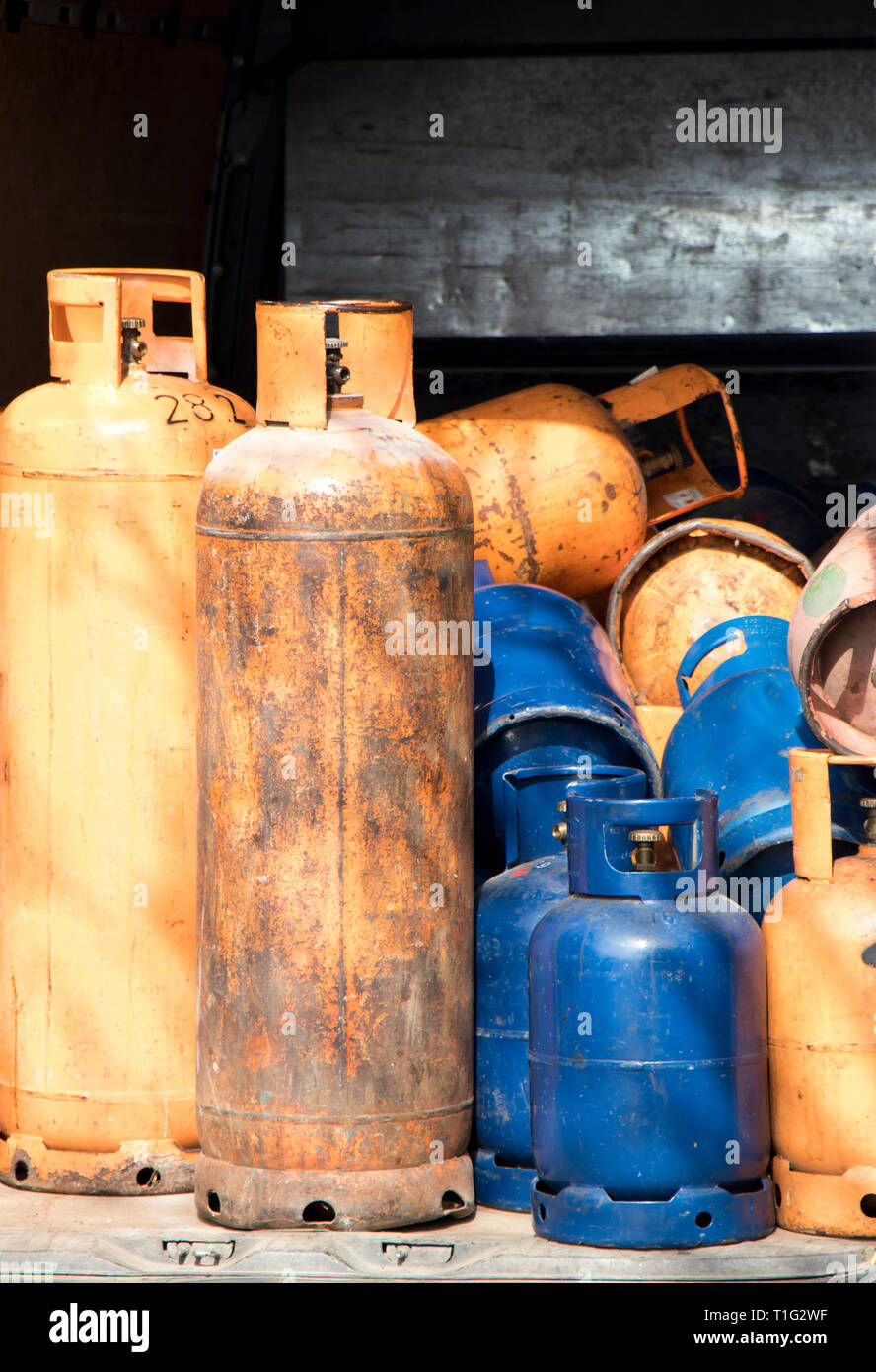 Lpg gas cylinder hi-res stock photography and images - Alamy