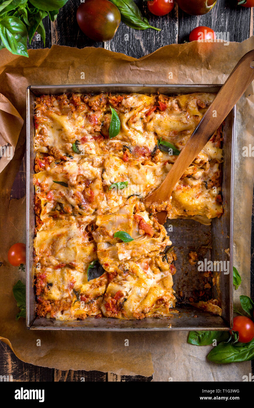 Top view of a traditional italian lasagna Stock Photo - Alamy