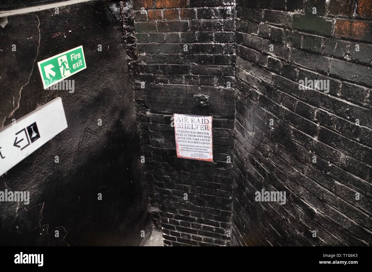 Air raid shelter sign hi-res stock photography and images - Alamy