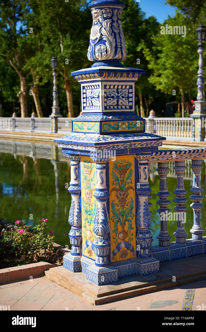 Spanish tiles hi-res stock photography and images - Alamy