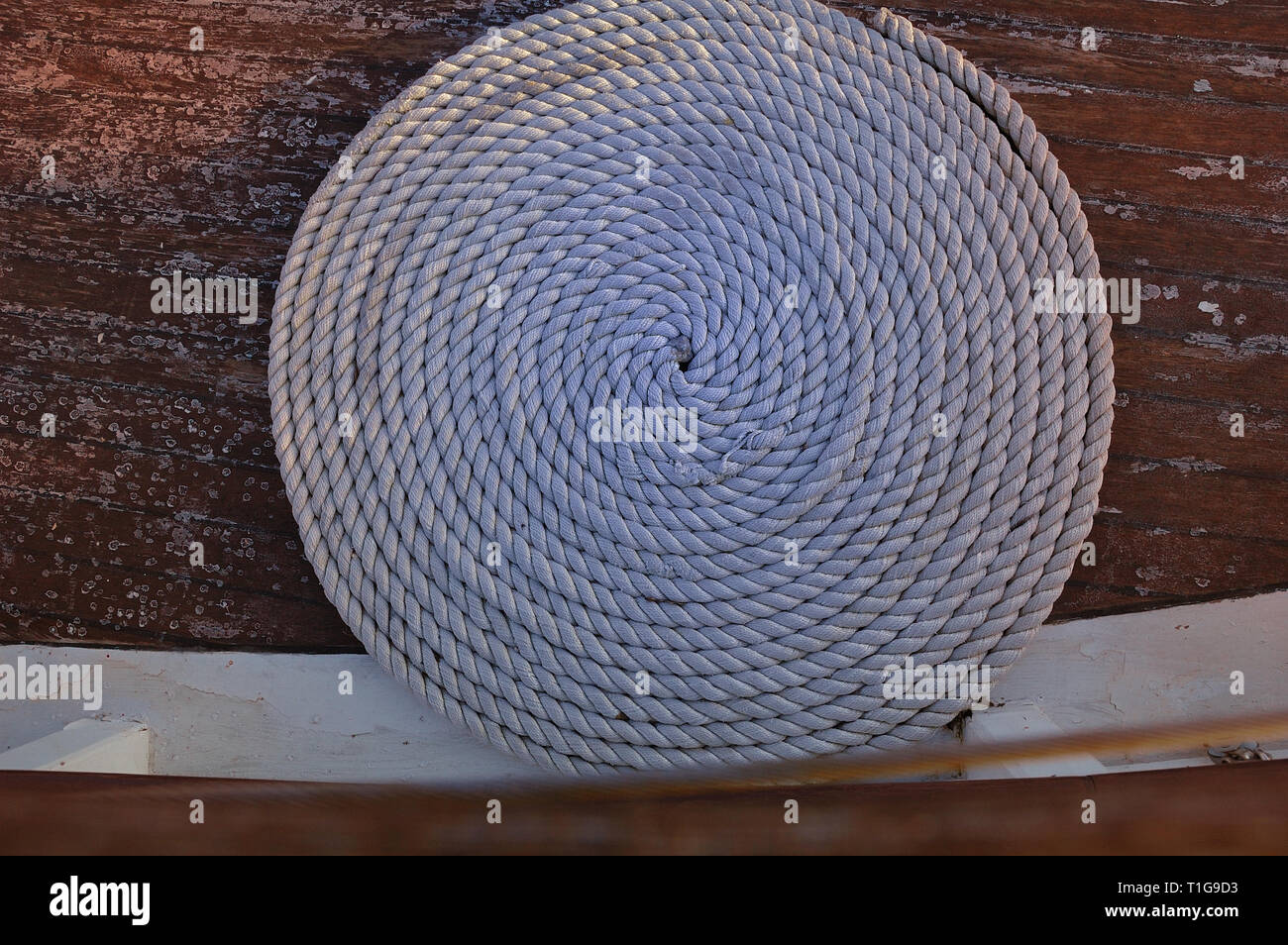 Halyard on a boat Stock Photo - Alamy