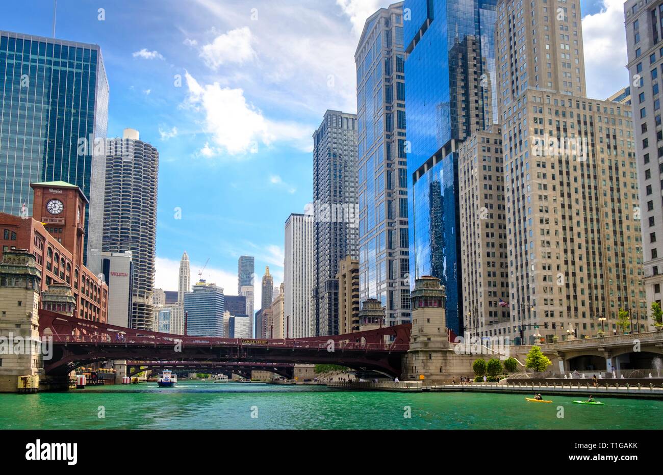 Chicago River with The River walk and surrounding downtown architecture ...