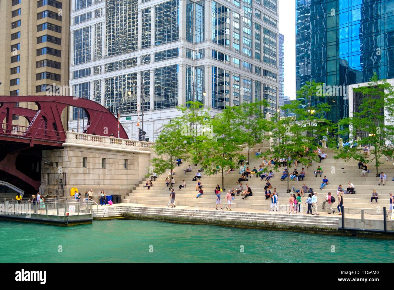 Chicago River with The River walk and surrounding downtown architecture ...