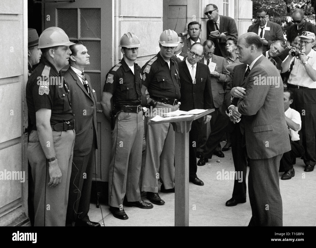 George wallace 1963 hi-res stock photography and images - Alamy