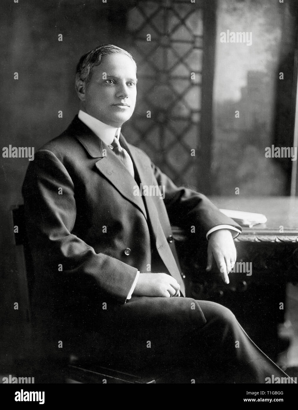 Benjamin guggenheim titanic hi-res stock photography and images - Alamy