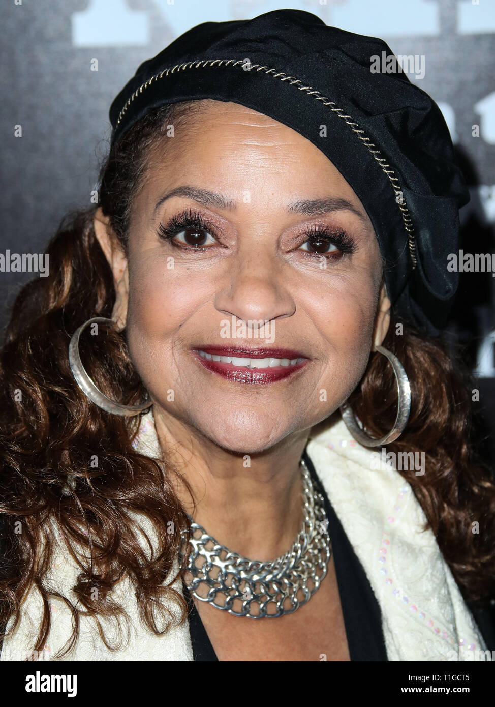 LOS ANGELES, CA, USA - MARCH 22: Actress Debbie Allen arrives at The ...