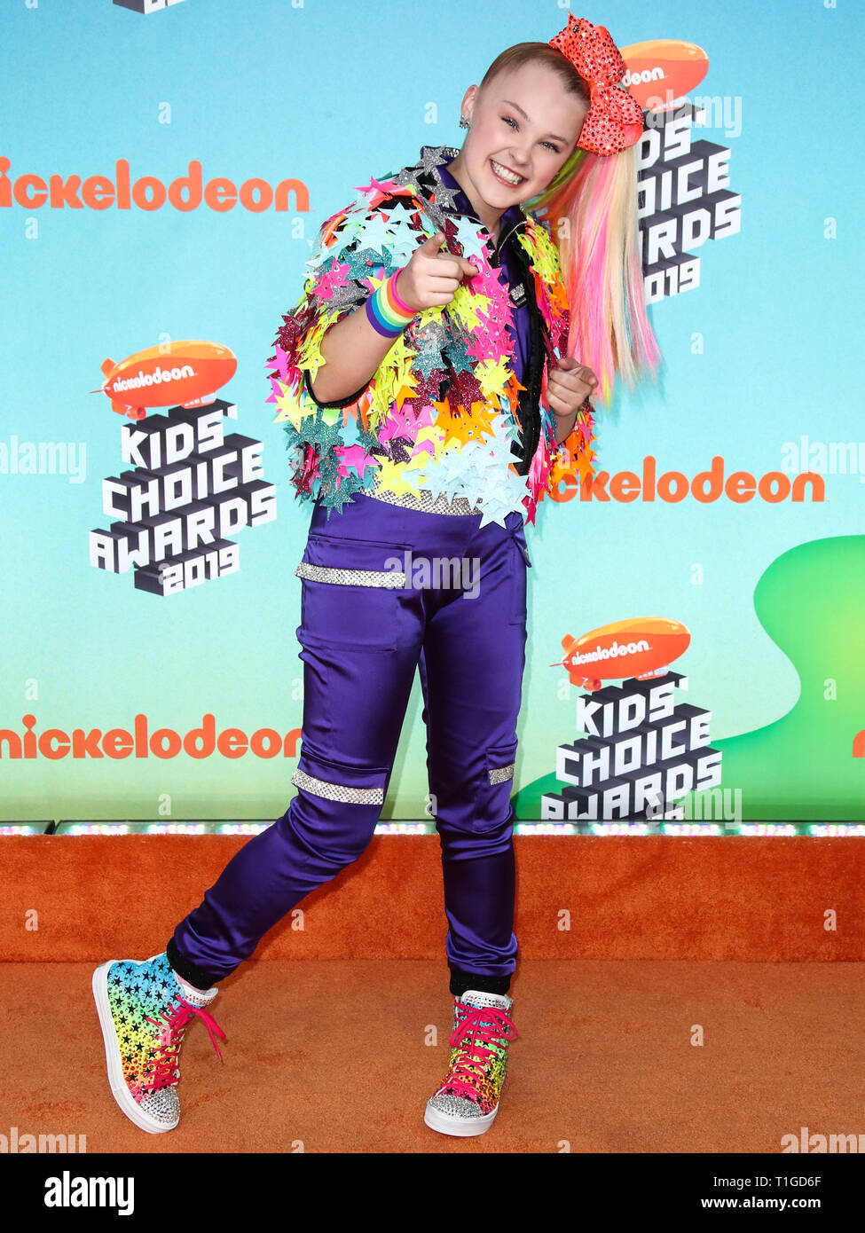 Jojo siwa hi-res stock photography and images - Alamy