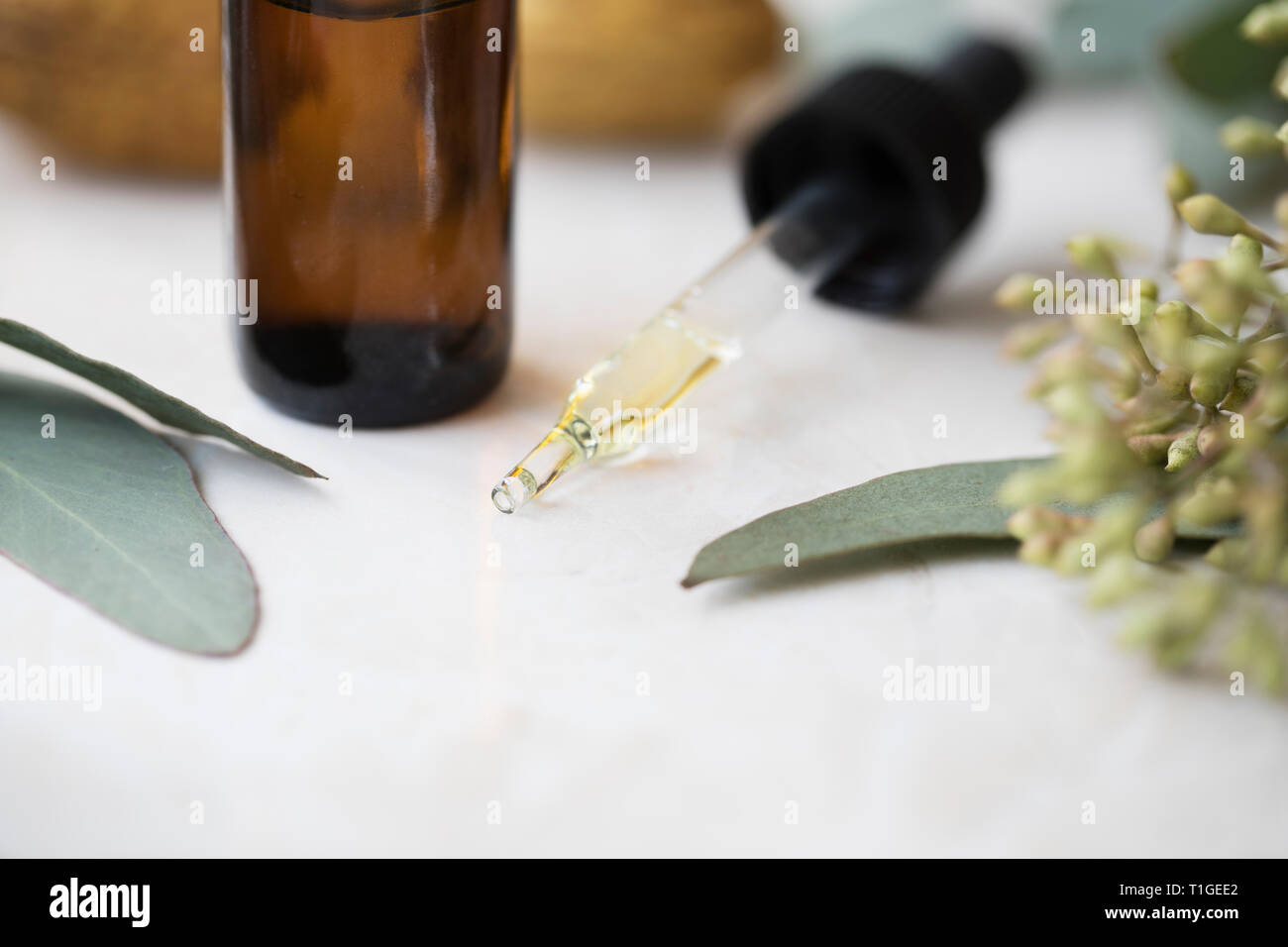Dropper aroma oil glass hi-res stock photography and images - Alamy
