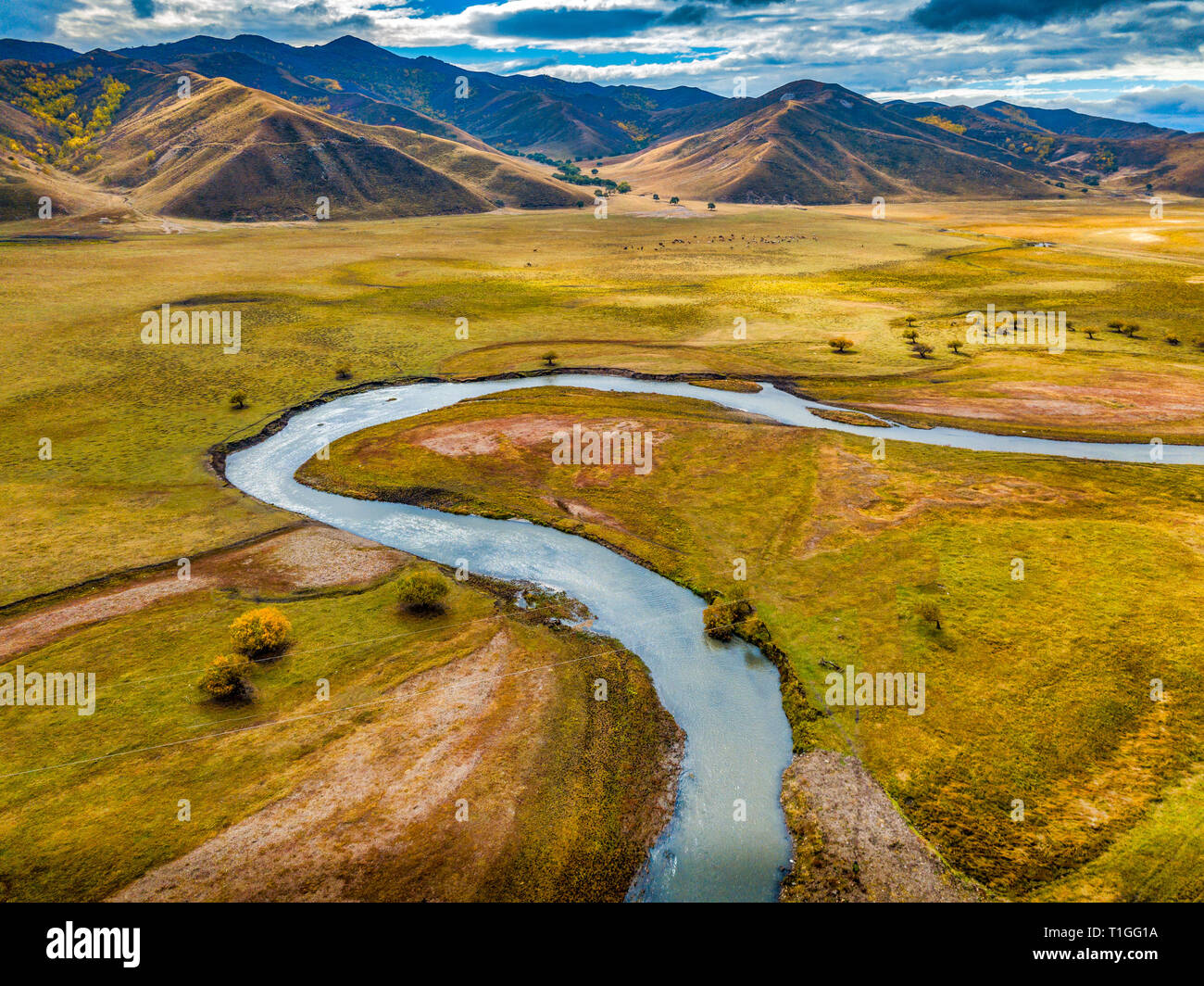 Yellow river china meandering hi-res stock photography and images - Alamy