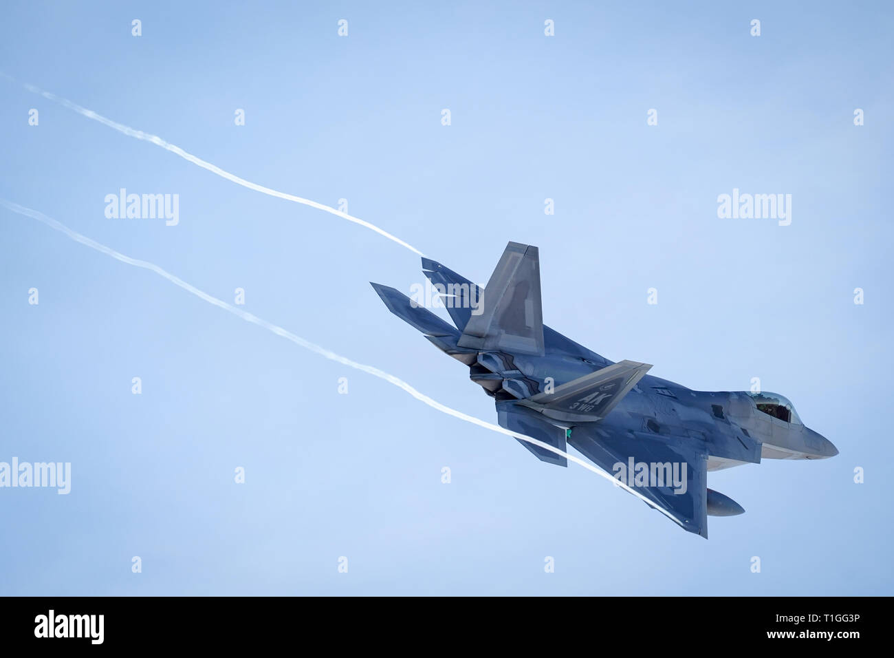An F-22 Raptor takes off after Raptors from the 3rd Wing and 477th ...