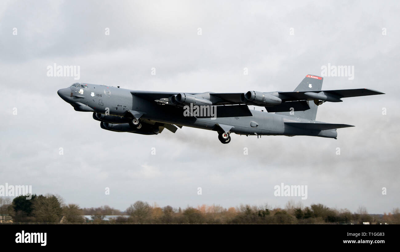Bomber task force in europe hi-res stock photography and images - Alamy