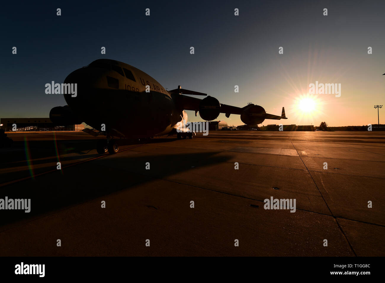 911th airlift wing hi-res stock photography and images - Alamy