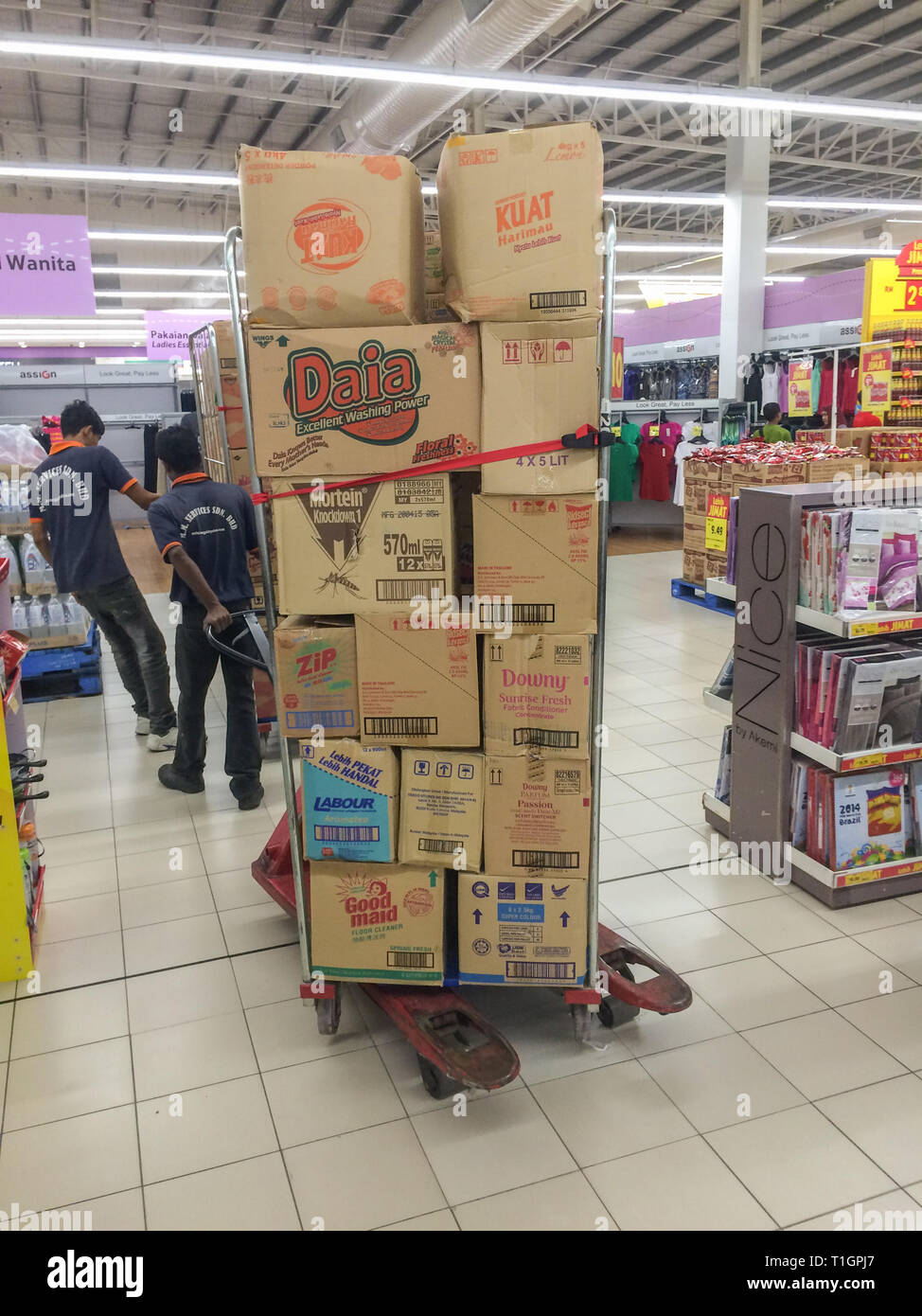 Supermarket delivery in a shopping mall, Iskandar Puteri, Malaysia ...