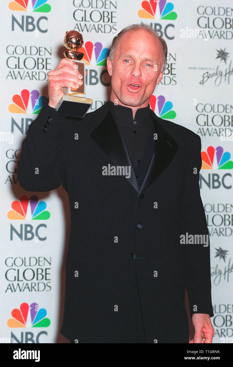 LOS ANGELES, CA - January 25, 1999: Actor ED HARRIS at the Golden Globe ...
