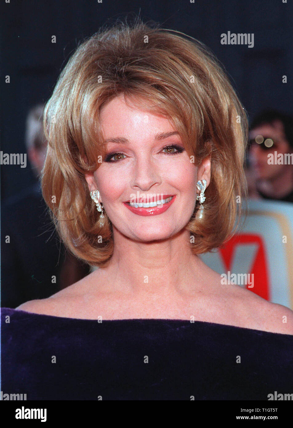 LOS ANGELES, CA - February 2, 1999: "Days of our Lives" star DIERDRE ...