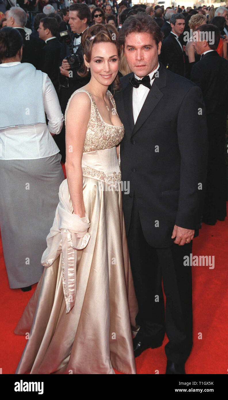 LOS ANGELES, CA - March 7, 1999: Actor RAY LIOTTA & wife at the Screen ...