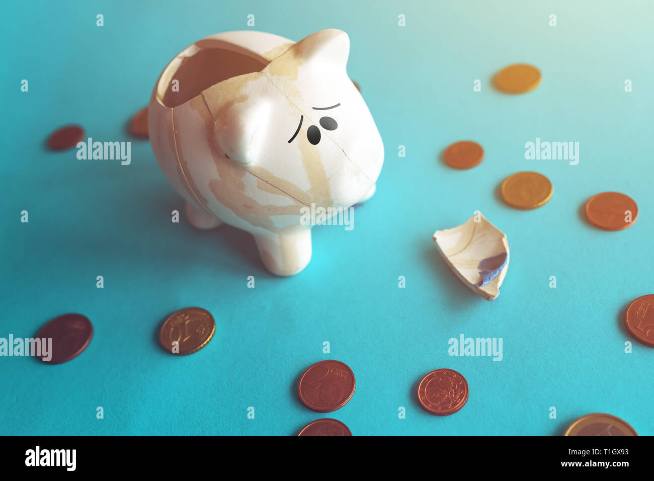 Broken banknote hi-res stock photography and images - Alamy