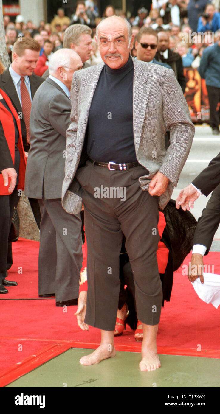 Actor sean connery april 1999 hi-res stock photography and images - Alamy