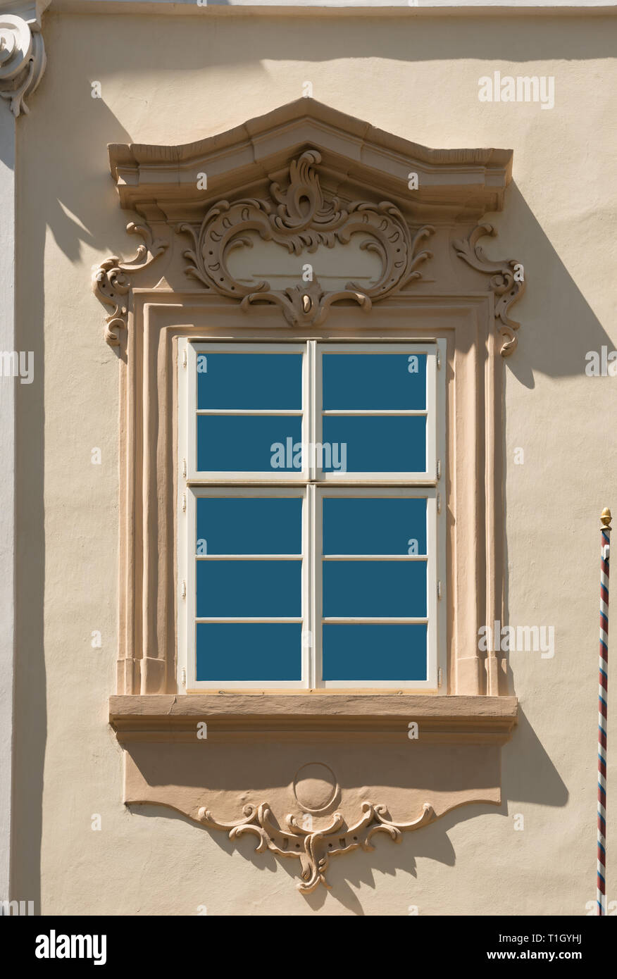 Windows of old house in Prague (Melantrichova 463/15 Stock Photo - Alamy
