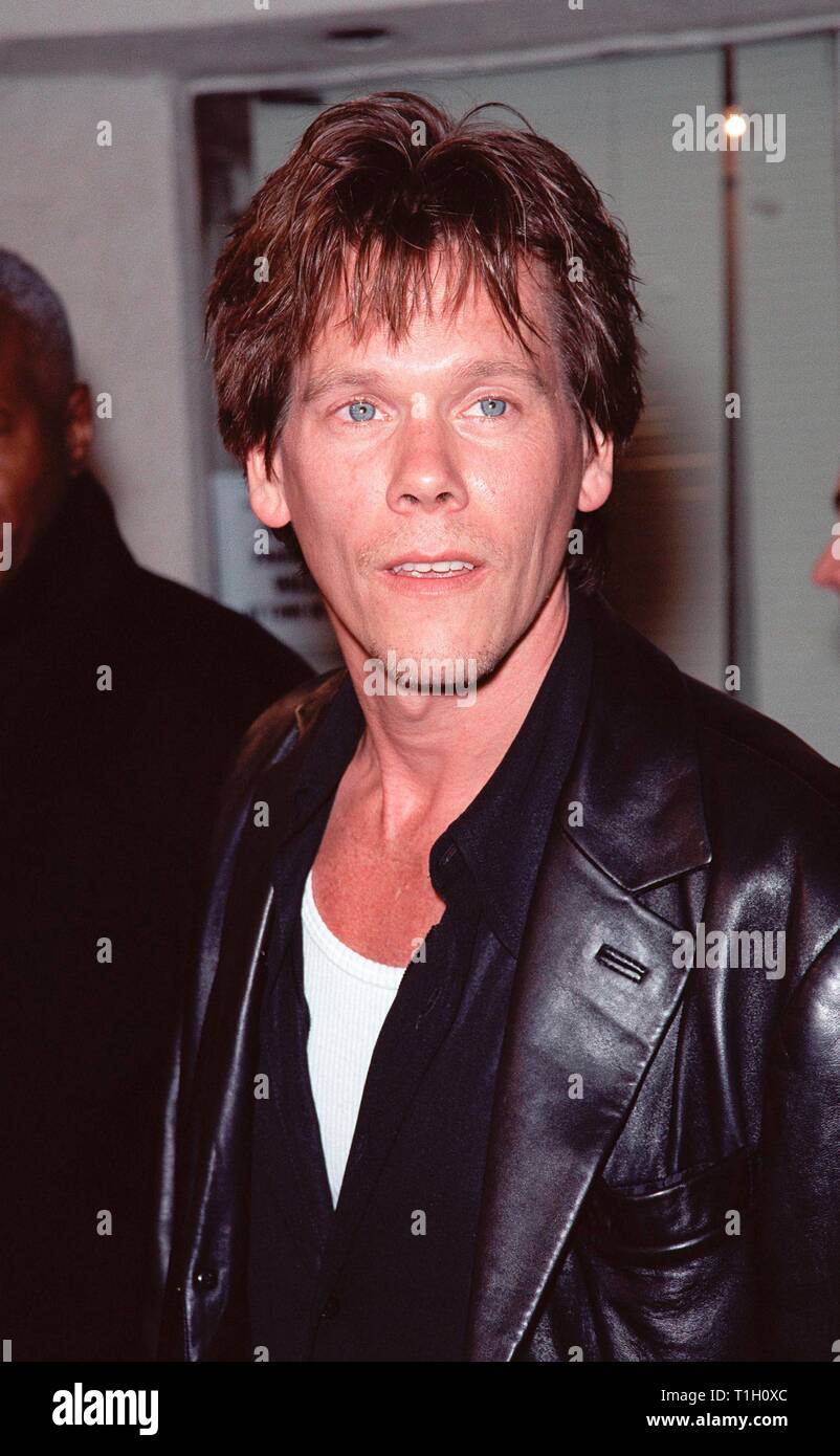 LOS ANGELES, CA. October 06, 1999: Actor Kevin Bacon at the world ...