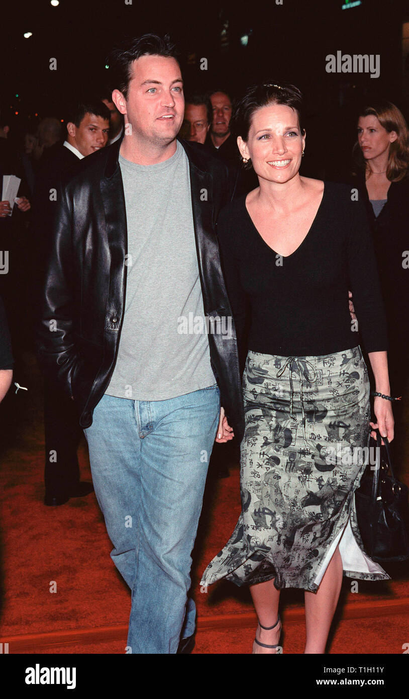 LOS ANGELES, CA. October 06, 1999: Actor Matthew Perry & Girlfriend ...