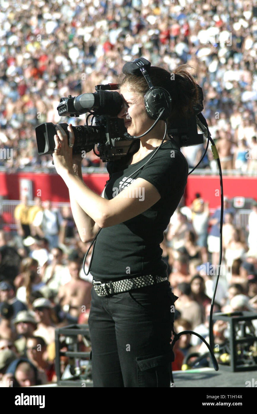 Live concert stadium hi-res stock photography and images - Alamy