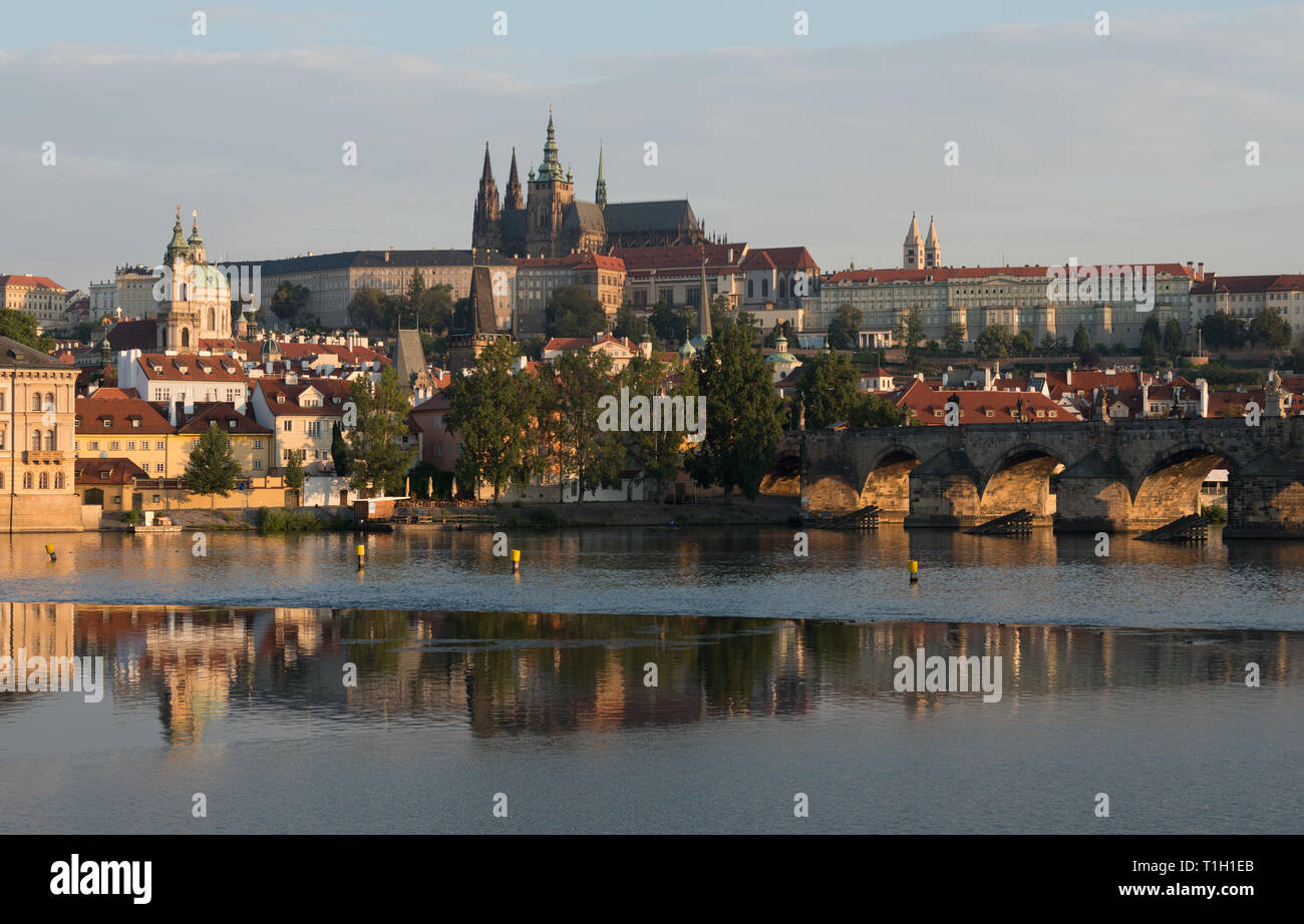 Praga. View from Old Town to Mala Strana, Hrad and Carles bridge at the ...