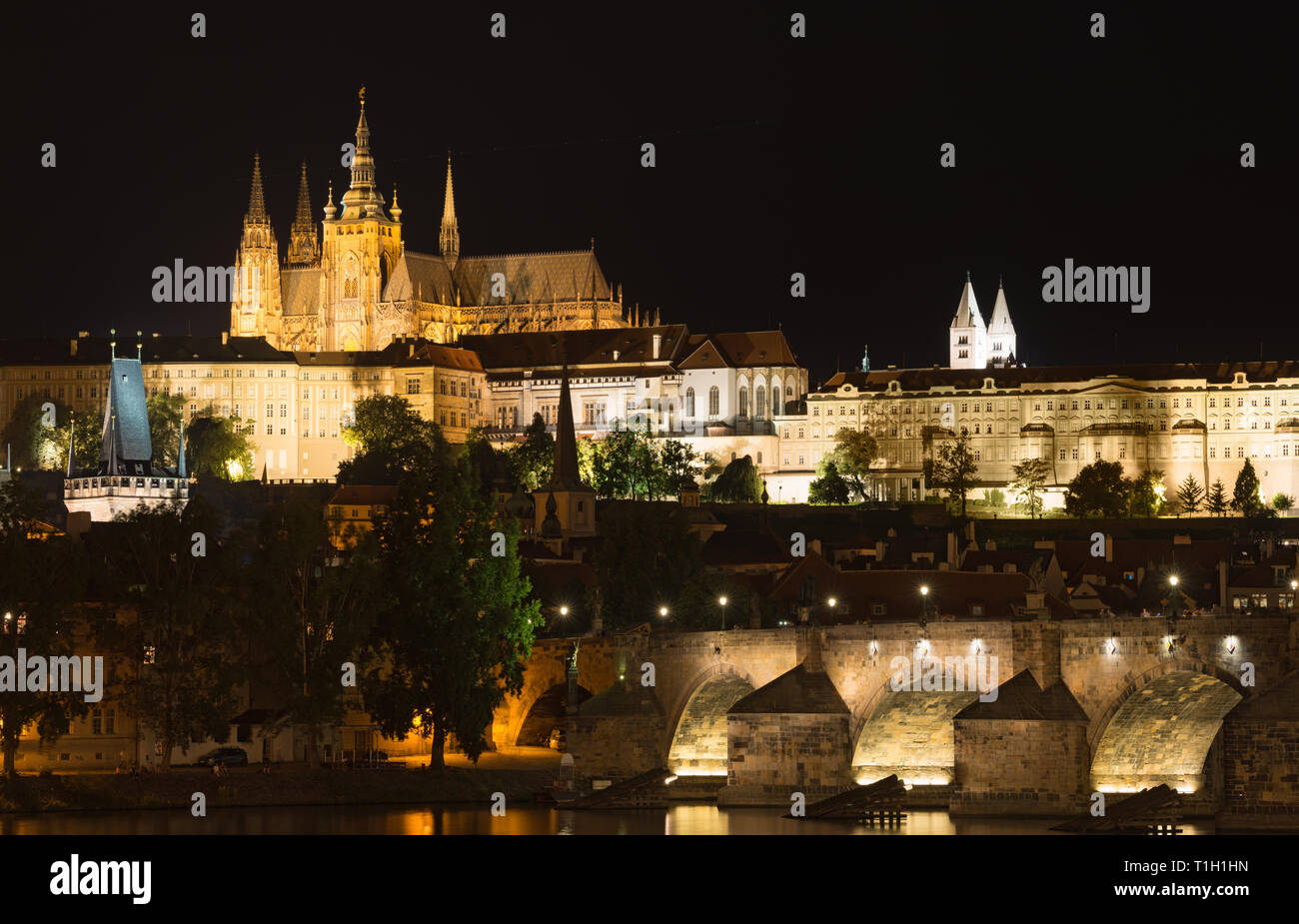 Praga castle hi-res stock photography and images - Alamy