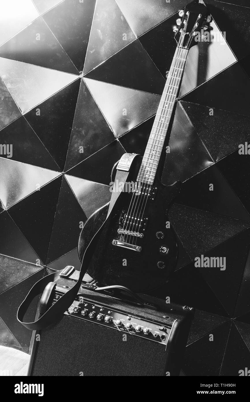 Volume control guitar amp amplifier Black and White Stock Photos ...