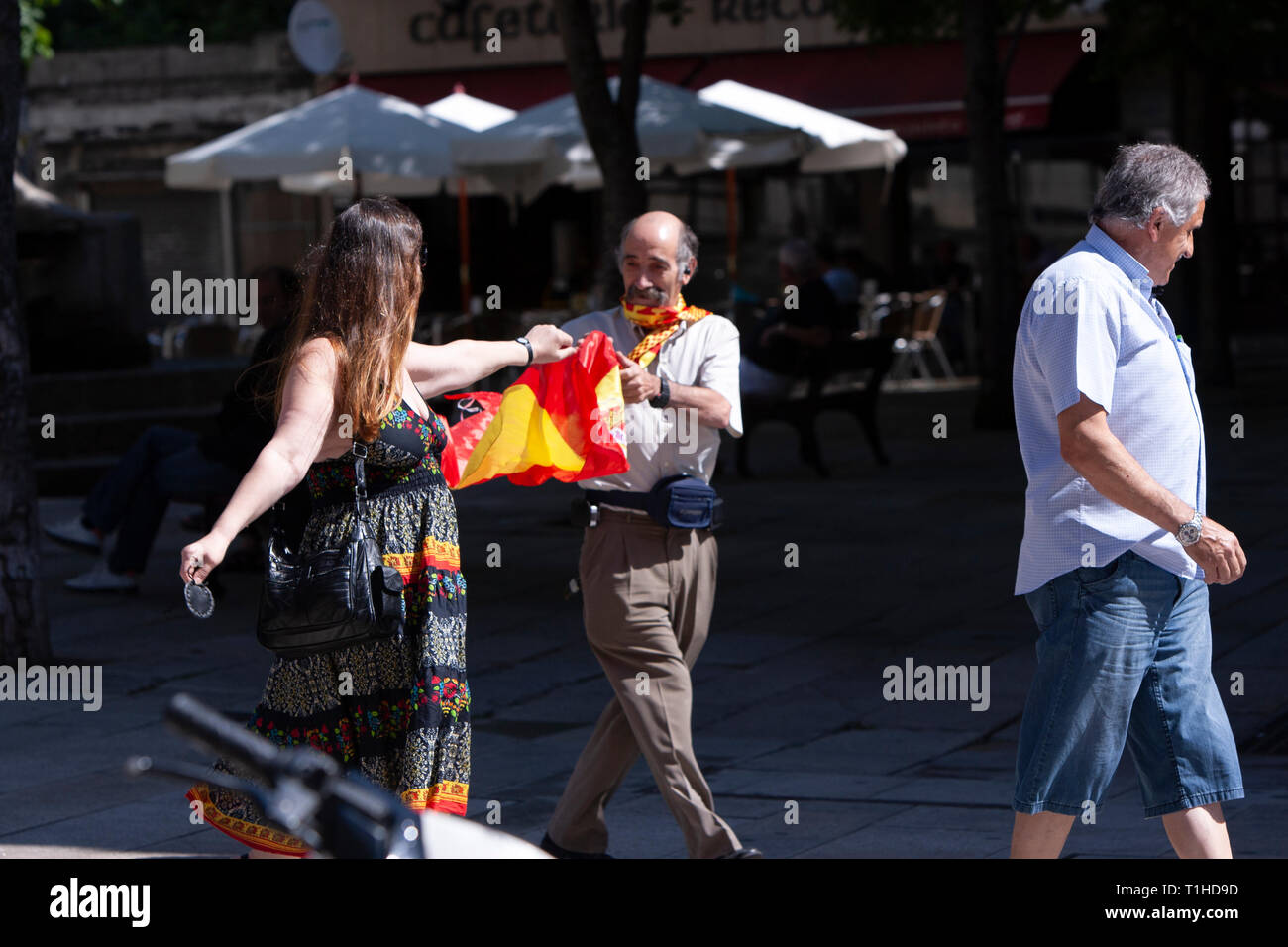 Couple with the Spanish flag walking in Vigo, Pontevedra province ...