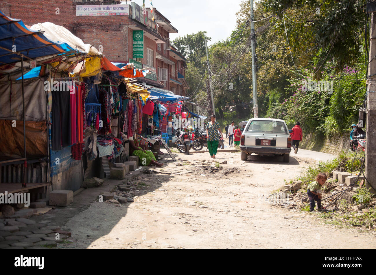 Nepal poverty house hi-res stock photography and images - Alamy