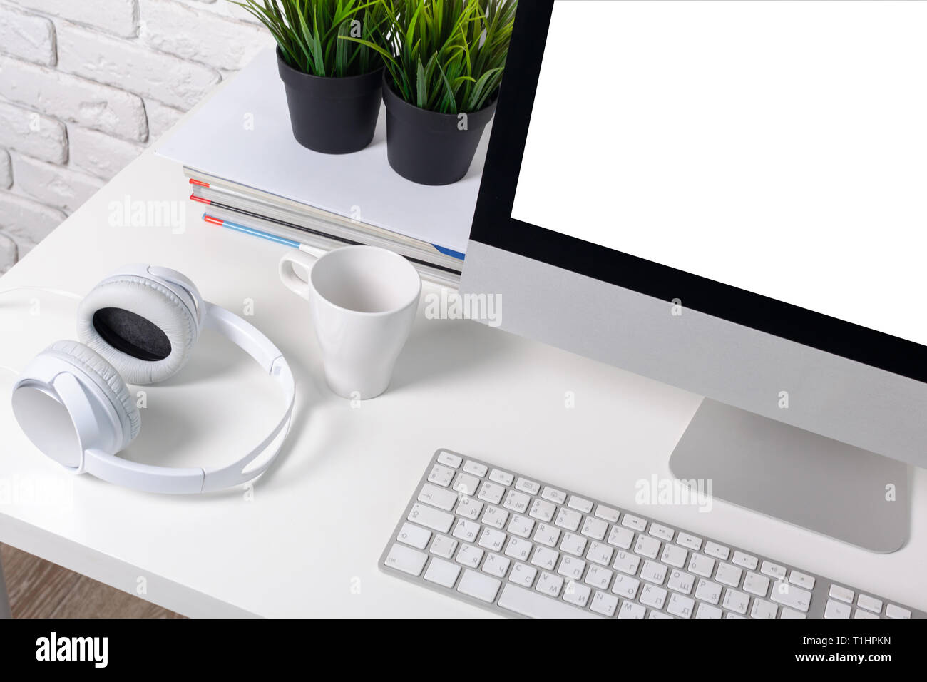 working table with computer Stock Photo - Alamy