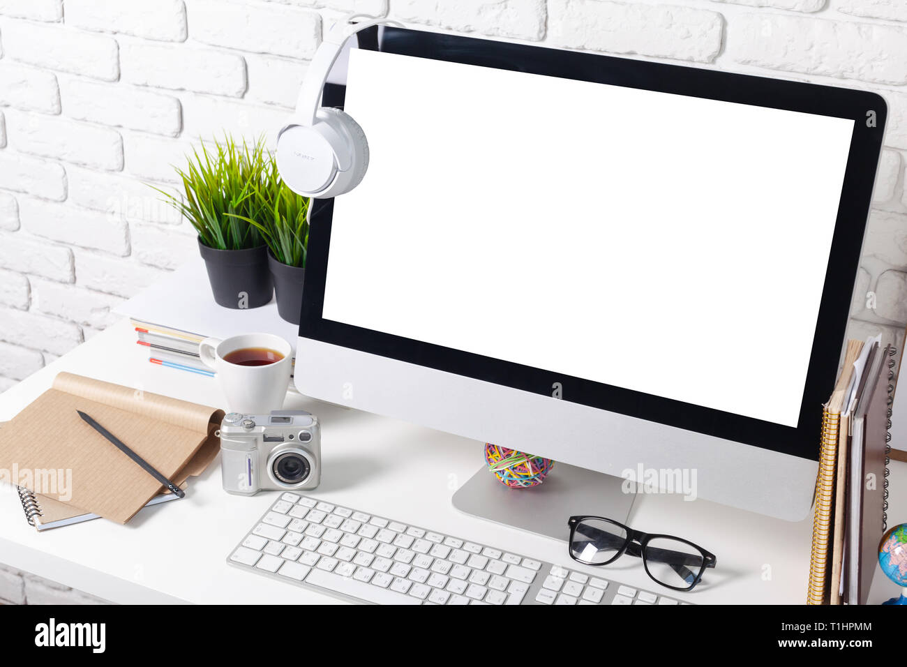 working table with computer Stock Photo - Alamy