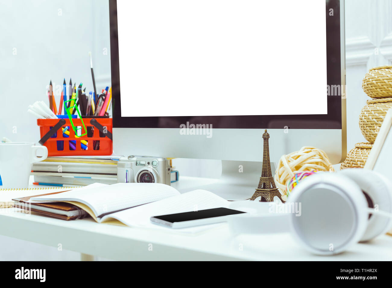 working table with computer Stock Photo - Alamy