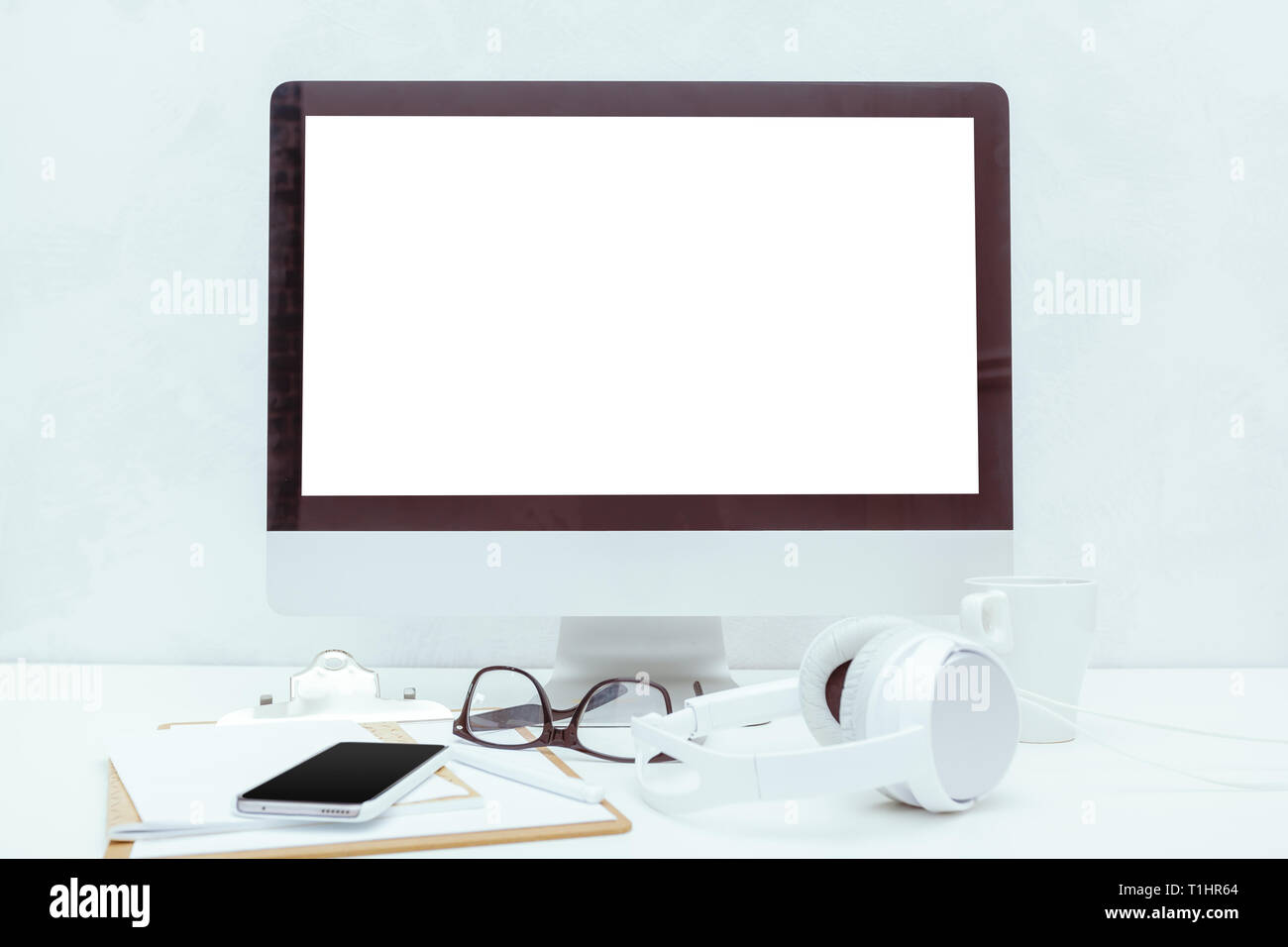 working table with computer Stock Photo - Alamy