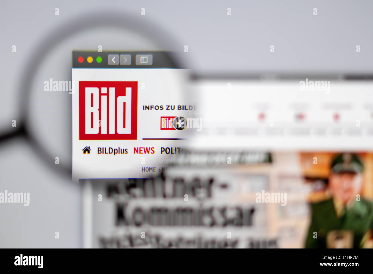 Fake news bild hi-res stock photography and images - Alamy