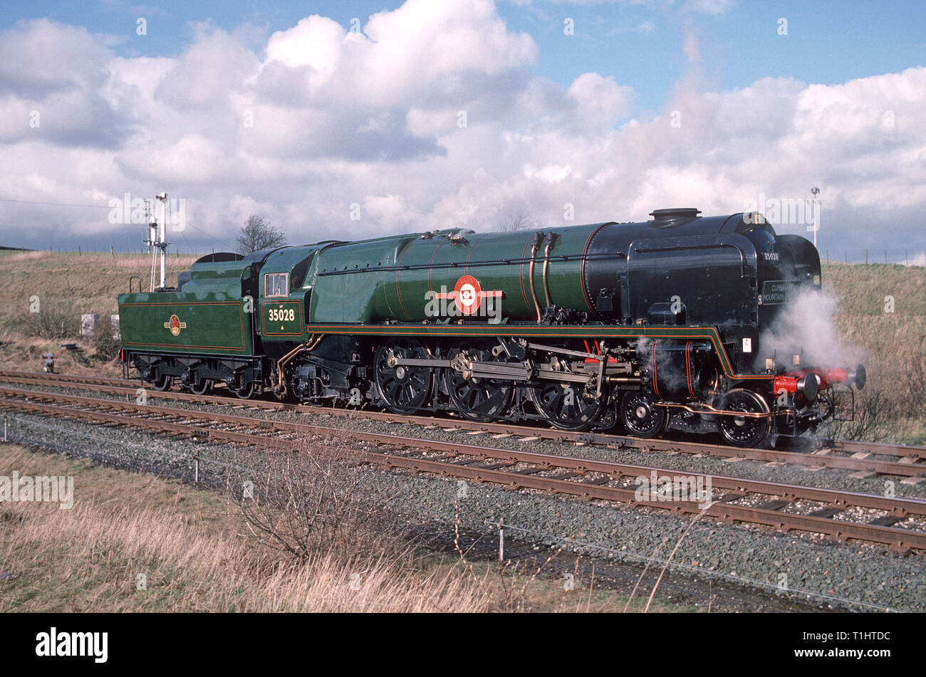 Clan class steam trains hi-res stock photography and images - Alamy