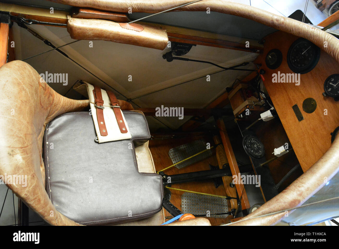 Curtiss jenny cockpit hi-res stock photography and images - Alamy