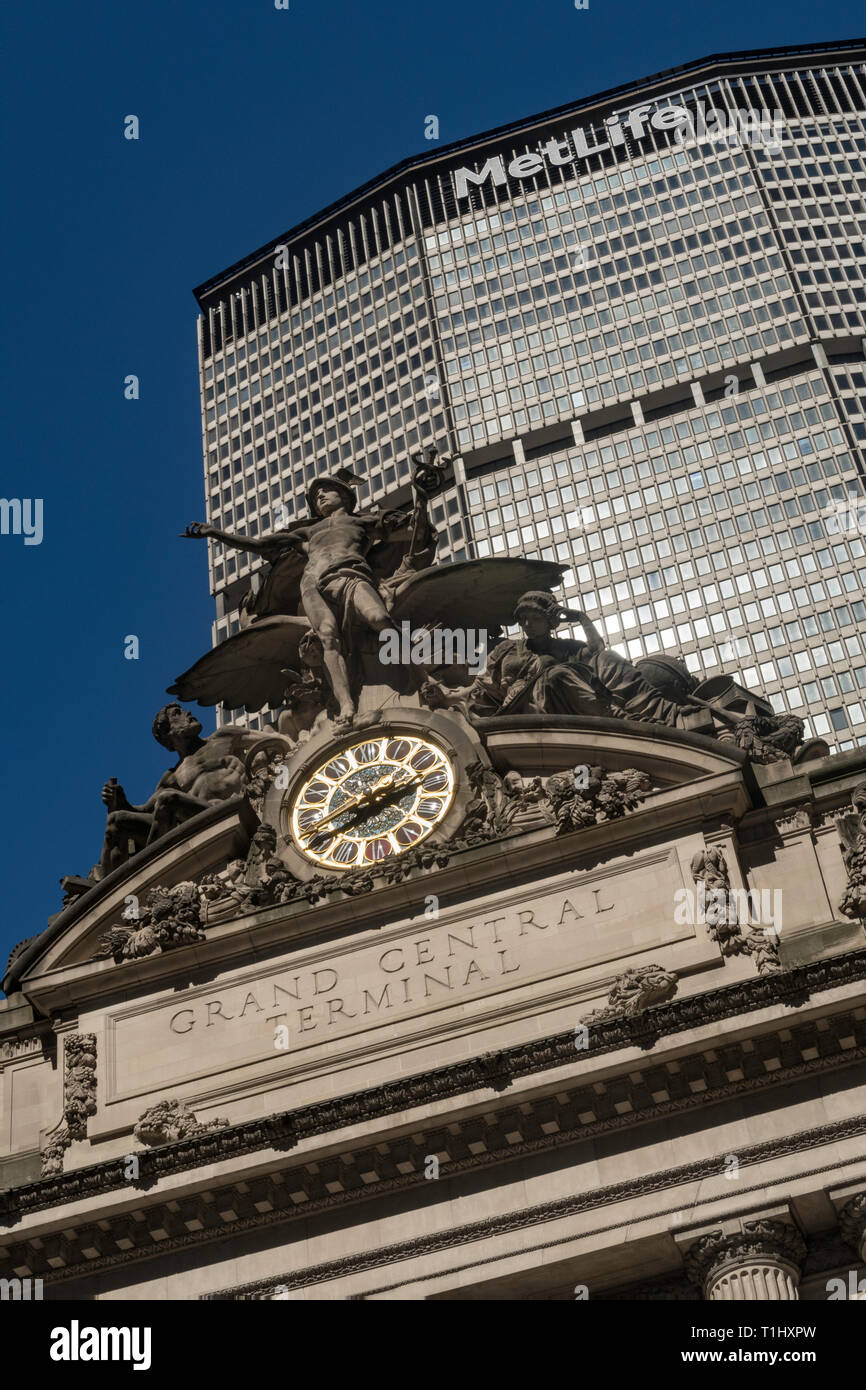 Facade of Iconic Grand Central Terminal with the MetLife Building, NYC ...