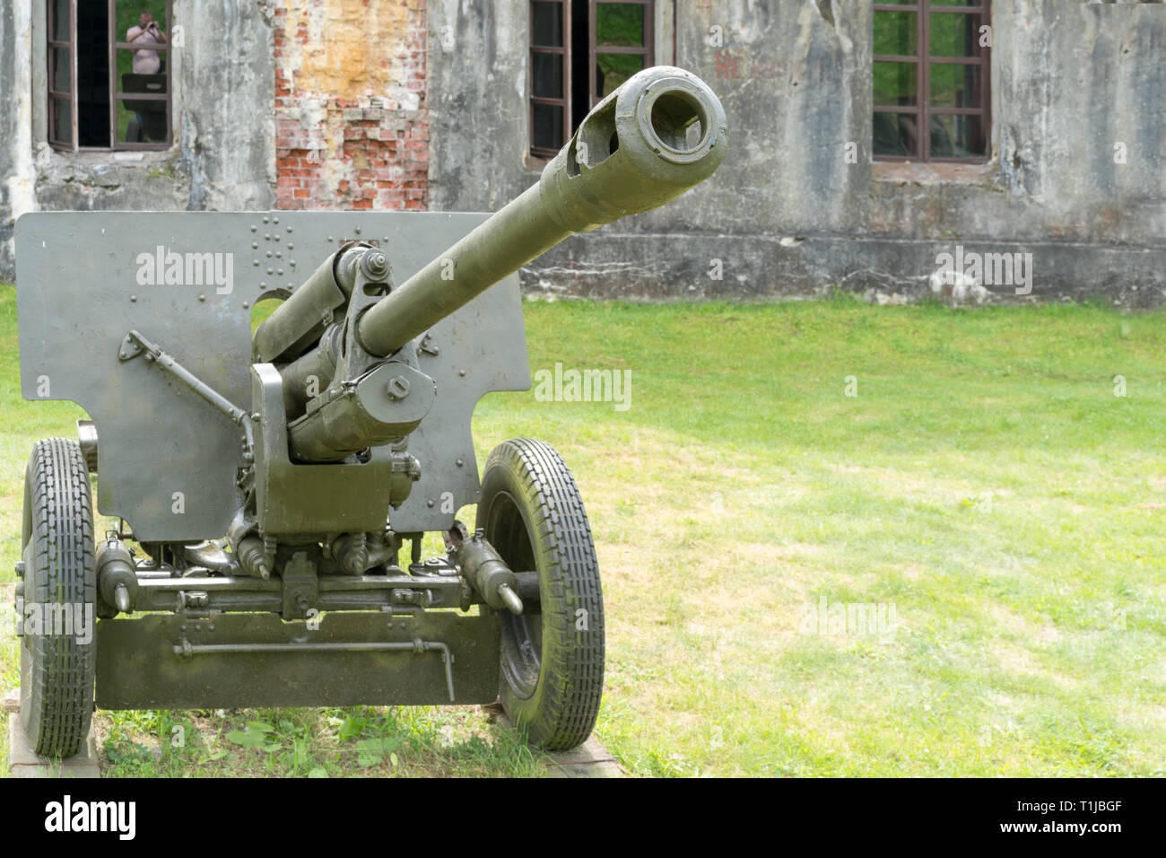 Ww2 german artillery illustration hi-res stock photography and images ...