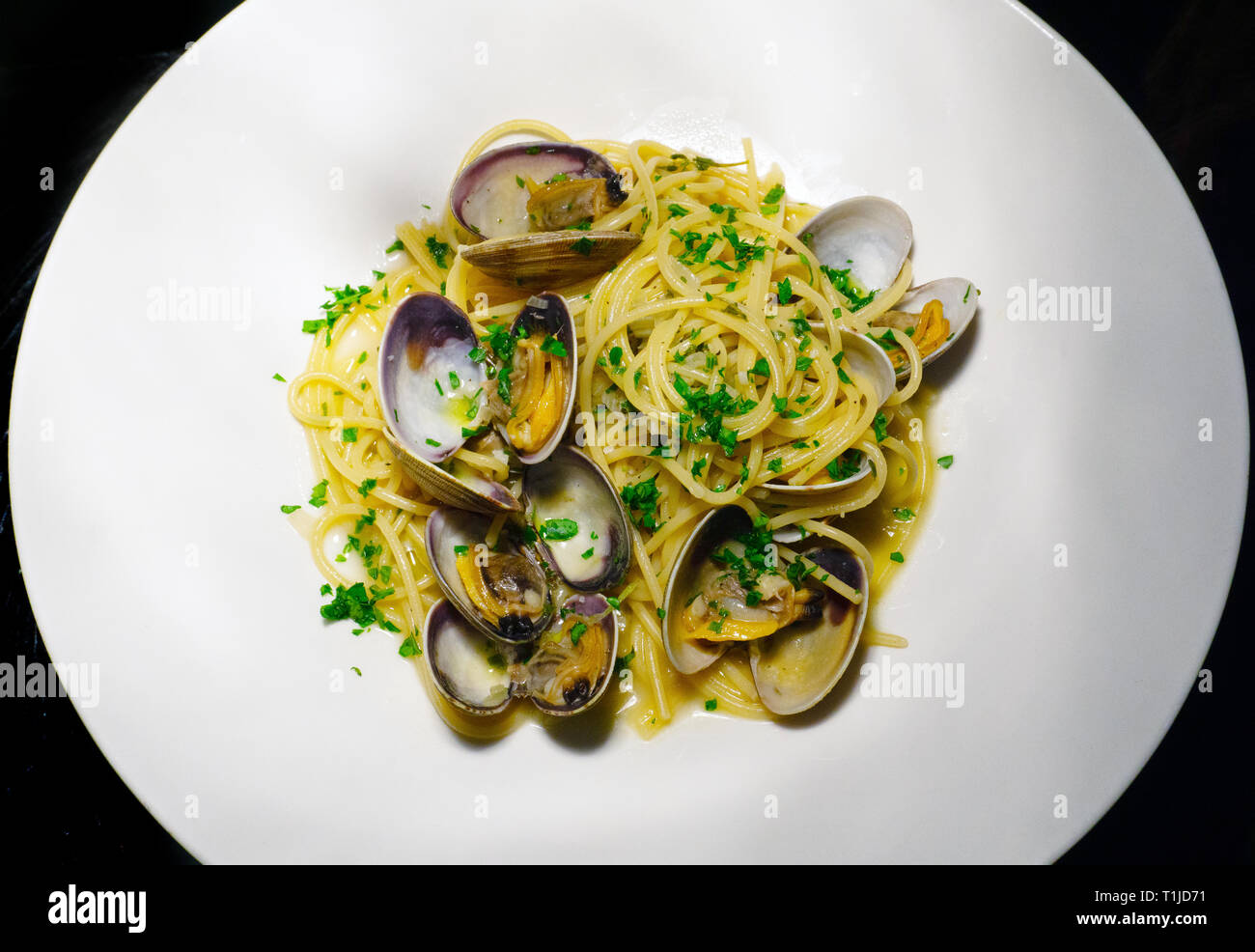 Spaghetti alle vongole italy hi-res stock photography and images - Alamy