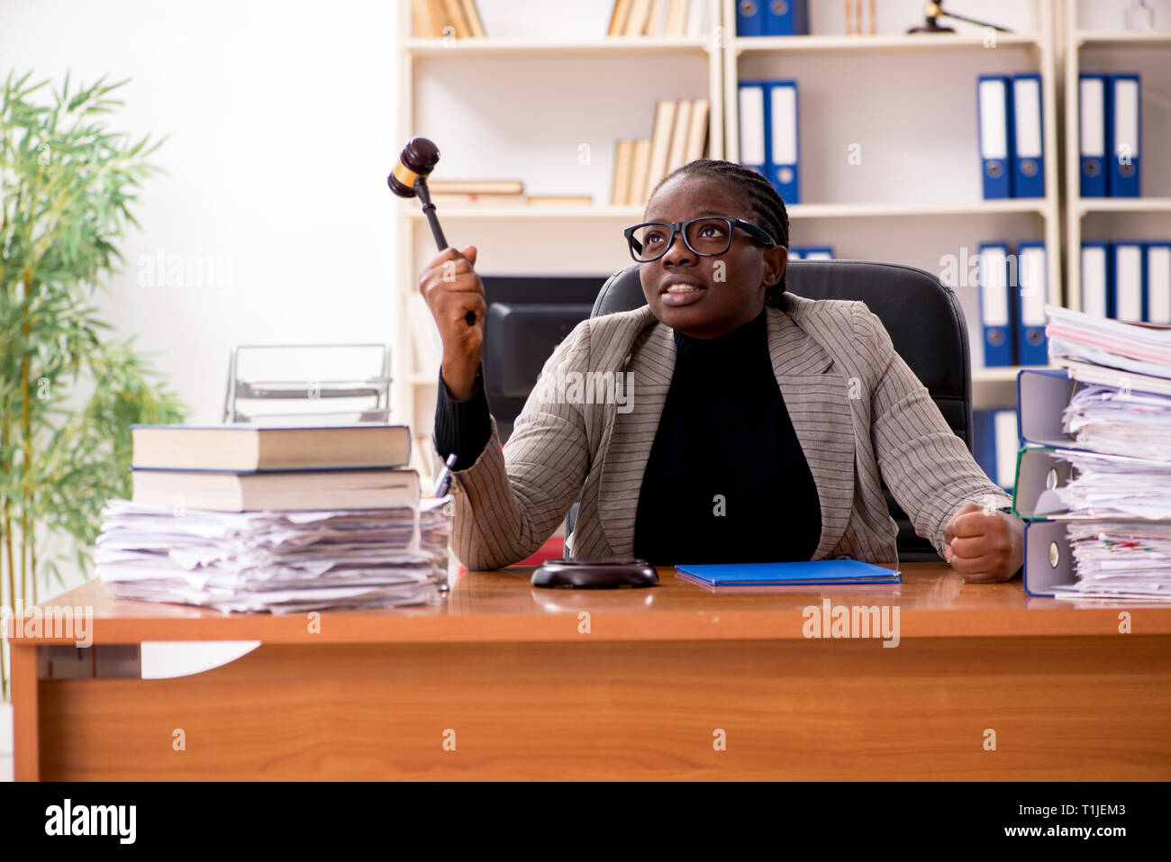 Black female lawyer in courthouse Stock Photo - Alamy