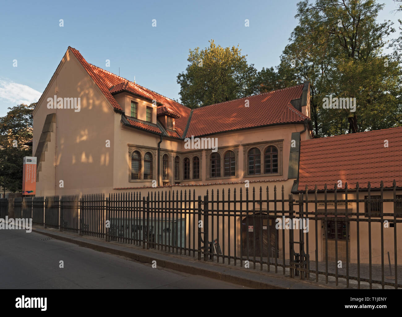 Prague: Pinkas Synagogue Stock Photo - Alamy