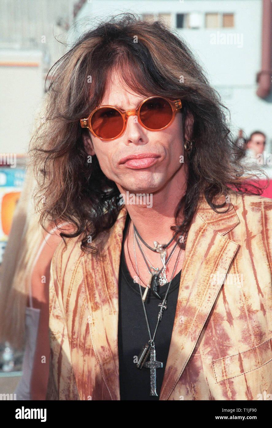 LOS ANGELES, CA - August 1, 1999: Aerosmith rock star STEVEN TYLER at ...