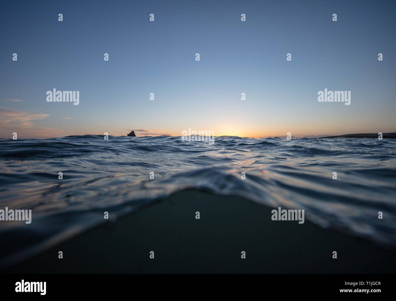 Under water hi-res stock photography and images - Alamy